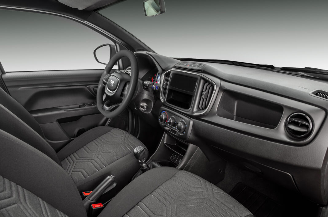 Fiat lanza la nueva Strada Freedom CS 1.3 MT y completa su renovación ...